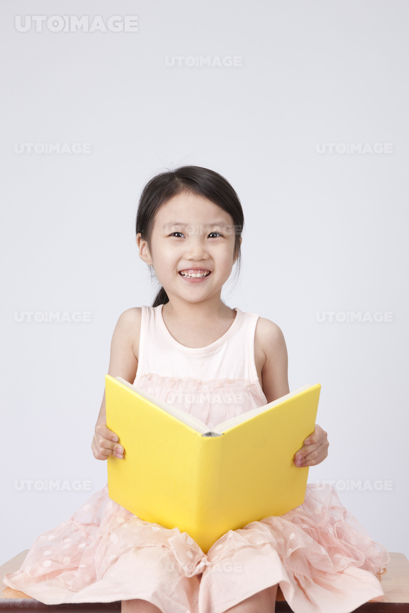 Child II (어린이 II)_362 | 유토이미지 | 상세페이지 | 베이직샵 | 사진 | 12732980