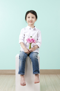 Child II (어린이 II)_061 | 유토이미지 | 상세페이지 | 베이직샵 | 12684542