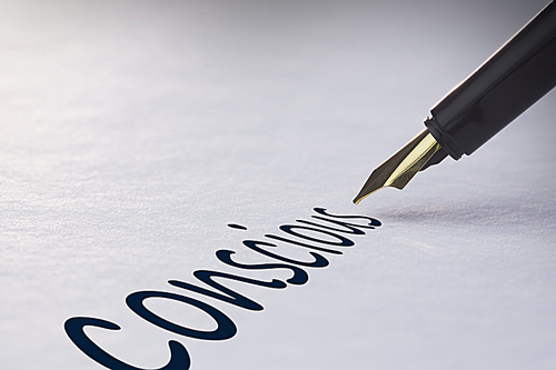 Fountain pen writing Conscious | 유토이미지 | 상세페이지 | 베이직샵 | 사진 | 16664569