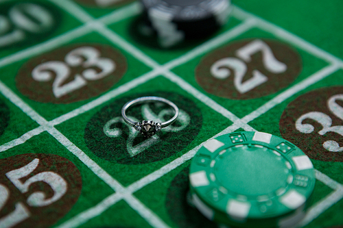 유토이미지 | Close-up of ring and chips on roulette table