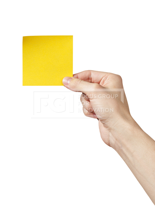 유토이미지 | adult man hand holding sticky note|isolated on white