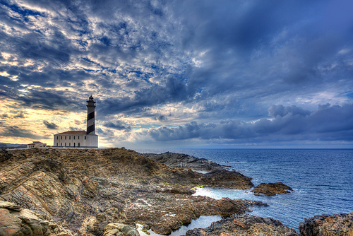 유토이미지 | Cap de Favaritx sunset lighthouse cape in Mahon at Balearic ...