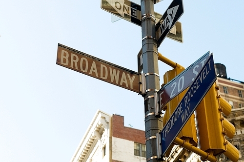 유토이미지 | Famous broadway street signs in downtown New York
