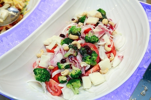 토마토 브로콜리 샐러드 | 유토이미지 | 상세페이지 | 베이직샵 | 사진 | 20705940