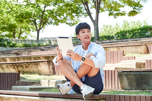 웨어러블 | 유토이미지 검색 결과