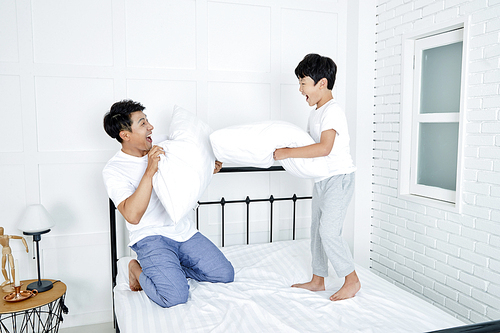 유토이미지 | 아빠와아들 402