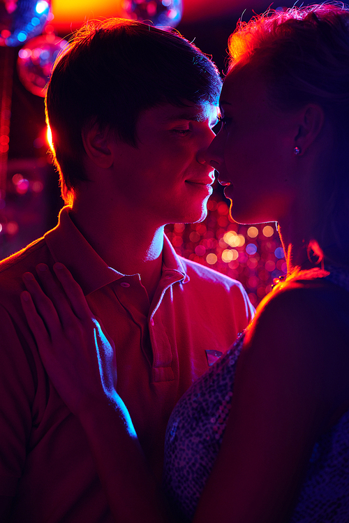 Romantic couple dancing in night club | 유토이미지 | 상세페이지 | 베이직샵 | 사진 ...