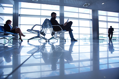 유토이미지 | Waiting room with passengers in the airport