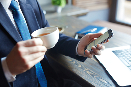 유토이미지 | Closeup portrait of successful businessman : male hands holding ...
