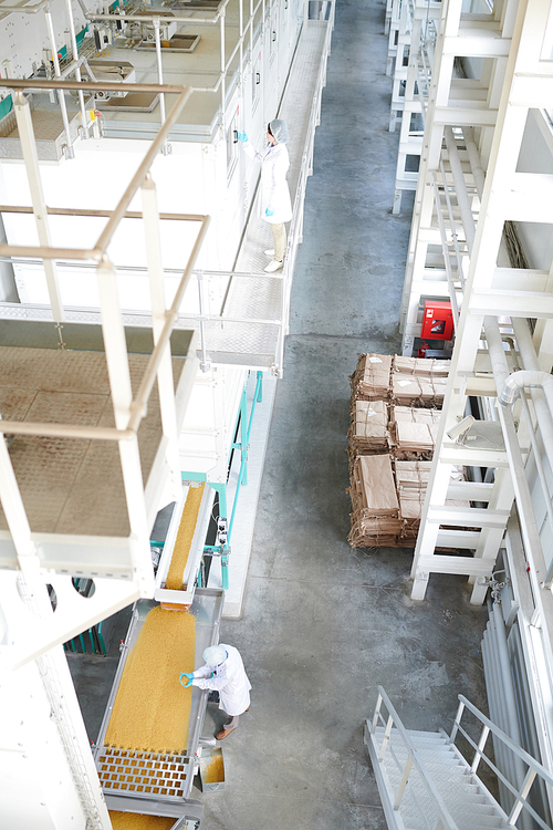 유토이미지 | 상세페이지 | 베이직샵 | 20927959 | Top view shot of clean production ...