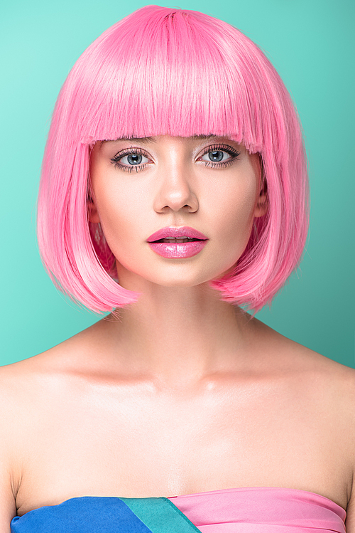유토이미지 | close-up portrait of young woman with pink bob cut and stylish ...