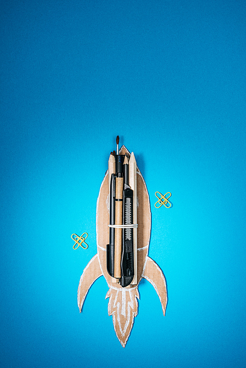 유토이미지 | top view of handmade cardboard rocket with stationery and paper ...