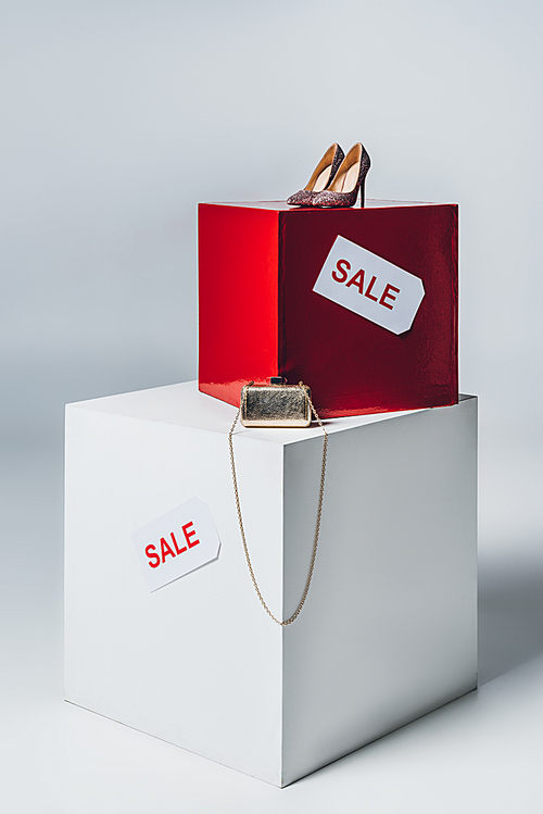 handbag, high heels and sale signs, summer sale concept | 유토이미지 | 상세페이지 ...