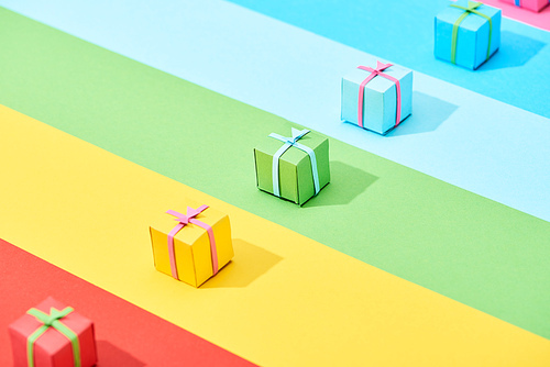 유토이미지 | multicolored gift boxes on rainbow background