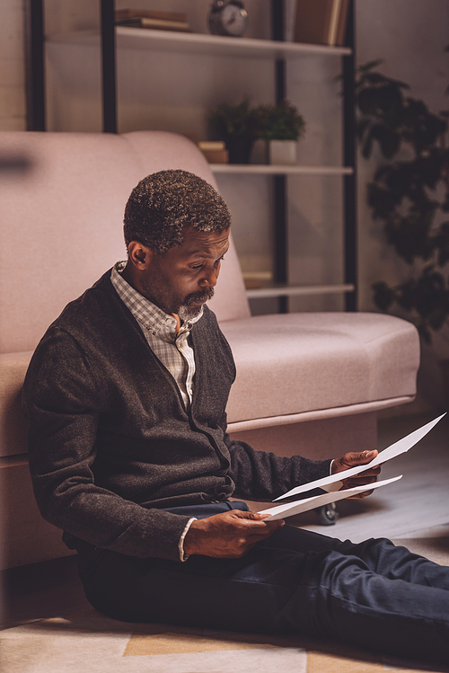 유토이미지 | 상세페이지 | 베이직샵 | 21491266 | discouraged african american man ...